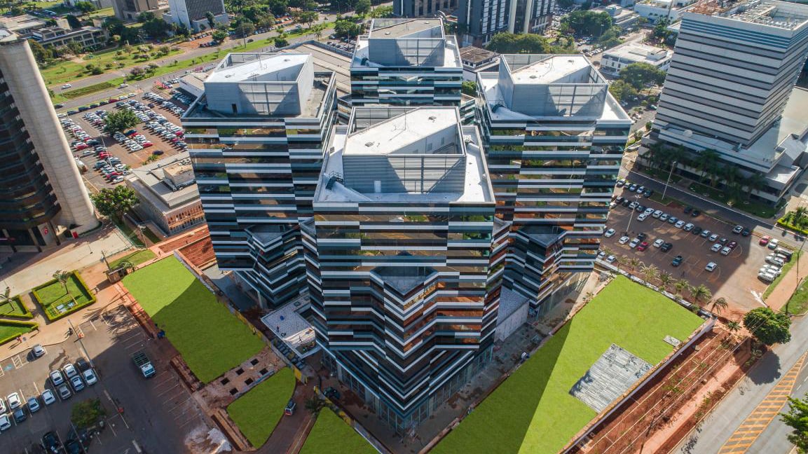 Armstrong Honored by SMACNA Brazil As A Key Supplier On Two Award ...